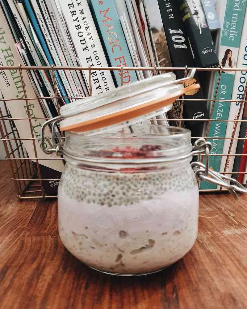 Easy Bircher Muesli & Chia Breakfast Pots - keep it simpElle