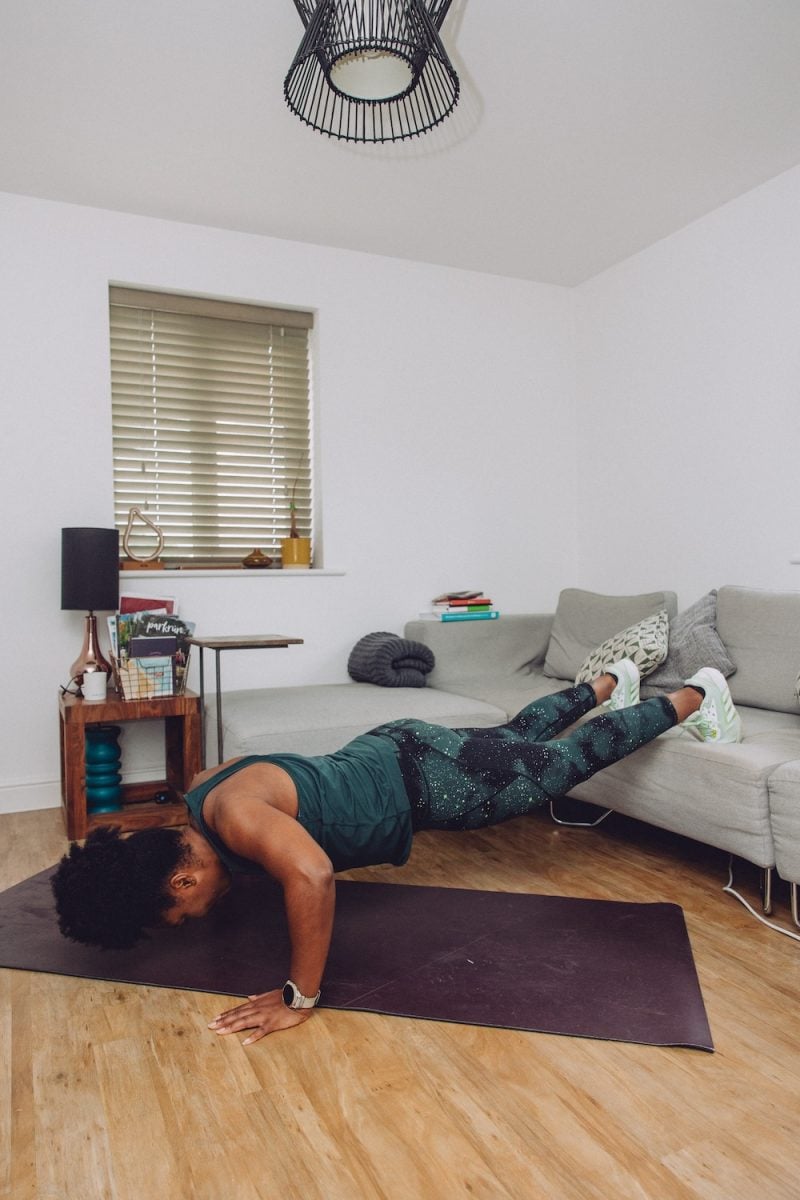 Perfect Form How To Do Decline Push Ups Benefits Keep It Simpelle