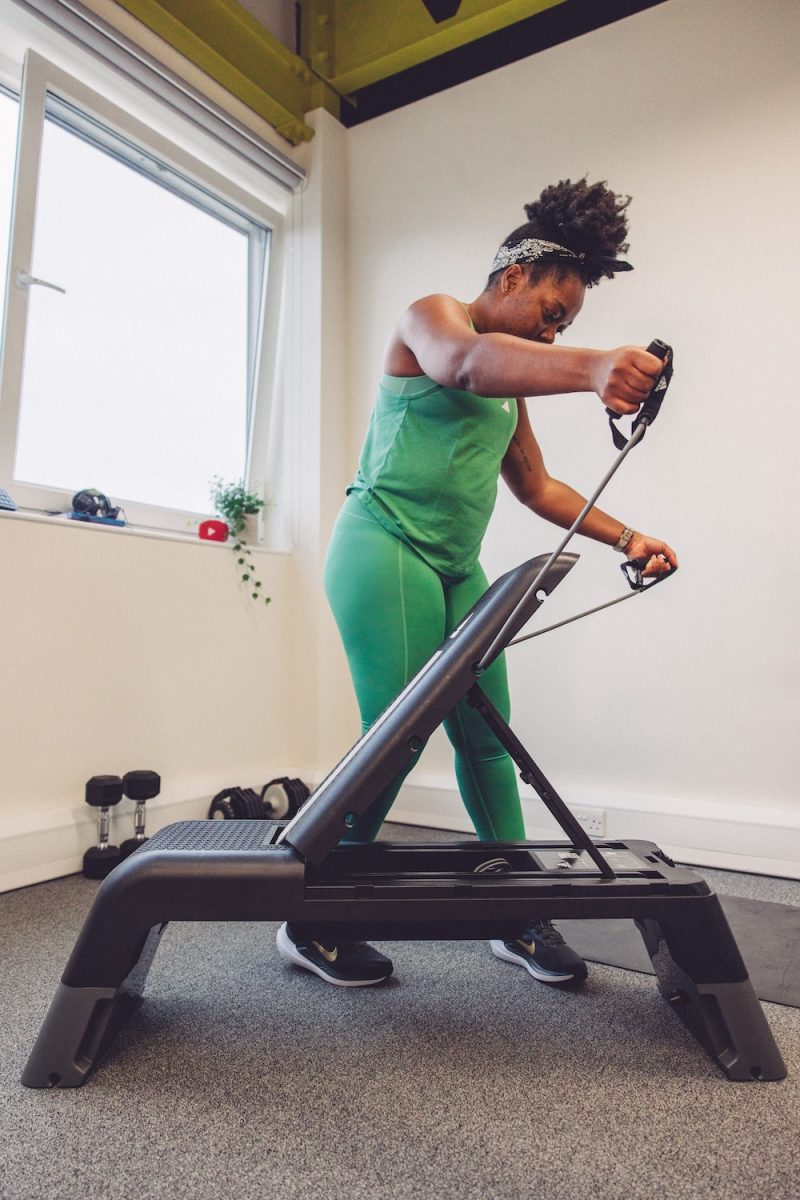 Perfect Form: How To Do Reverse Fly (& Variations) - keep it simpElle