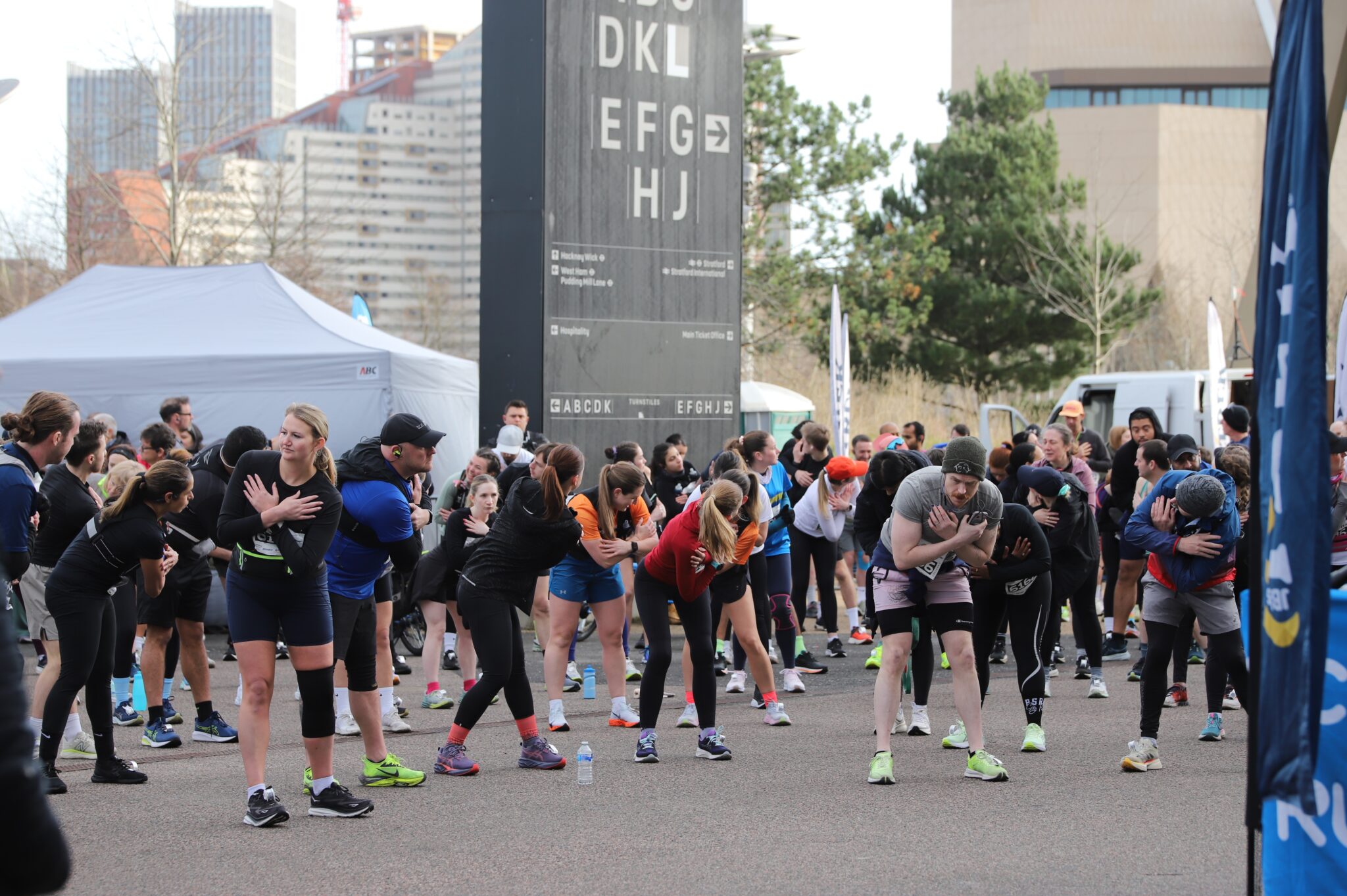 Dynamic Warm Up for Runners: 13 Drills You Can Do - Physicgenics
