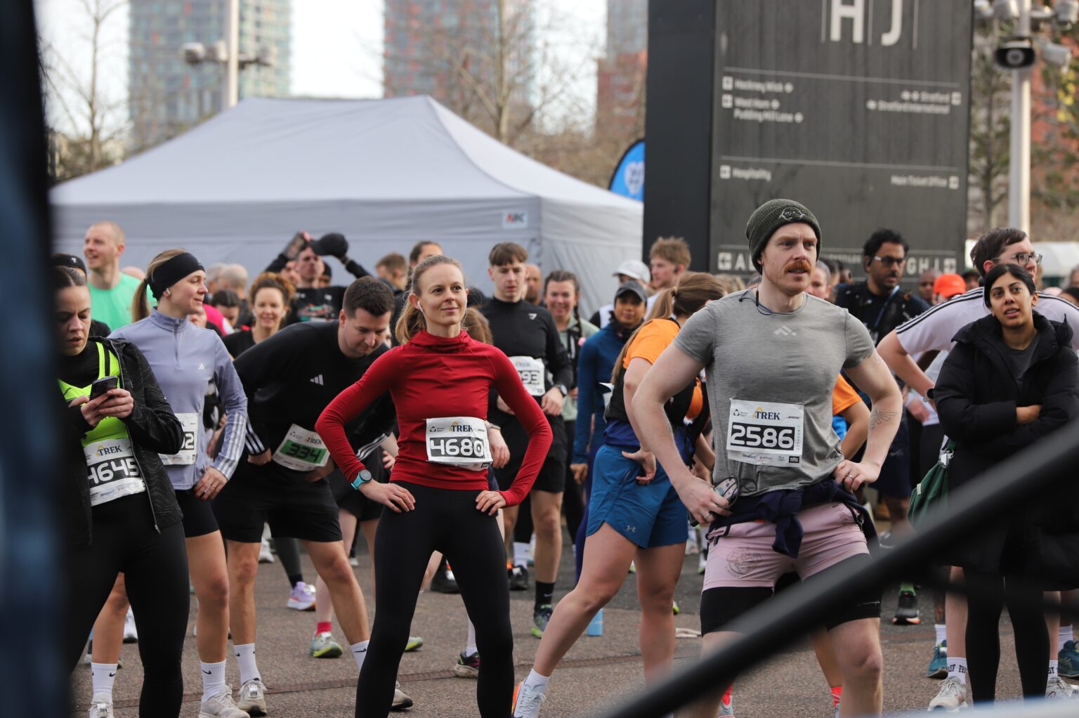 Dynamic Warm Up for Runners: 13 Drills You Can Do - Physicgenics